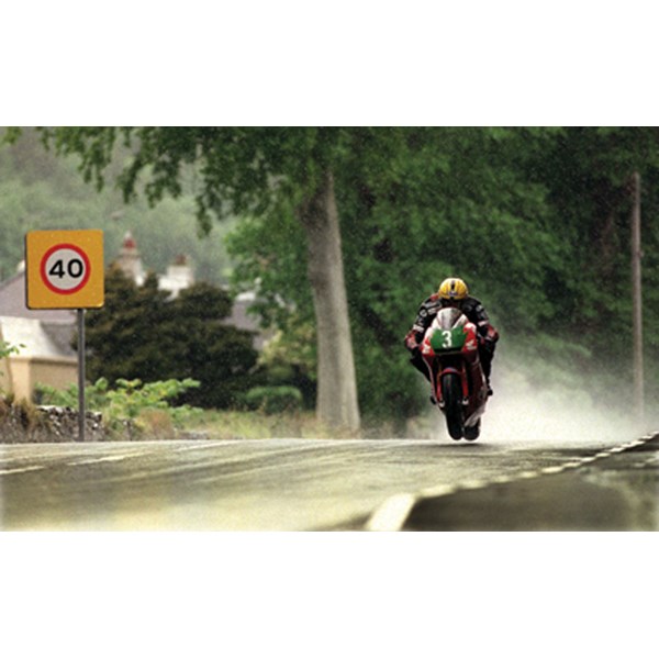 Joey Dunlop in the Rain TT 1998 : Duke Video