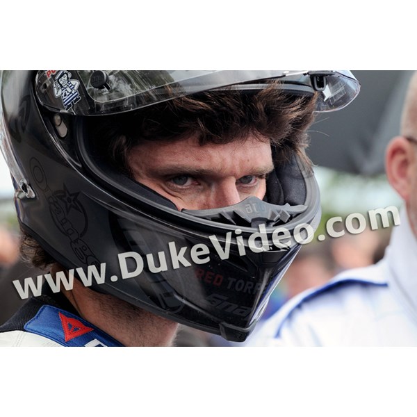 Guy Martin TT 2015 Helmet : Duke Video